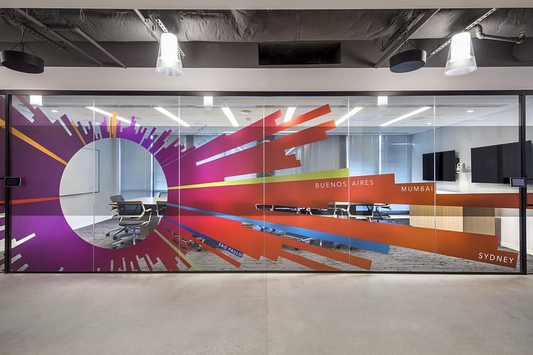 Designing a Visually Confidential (and Open) Workspace | IA